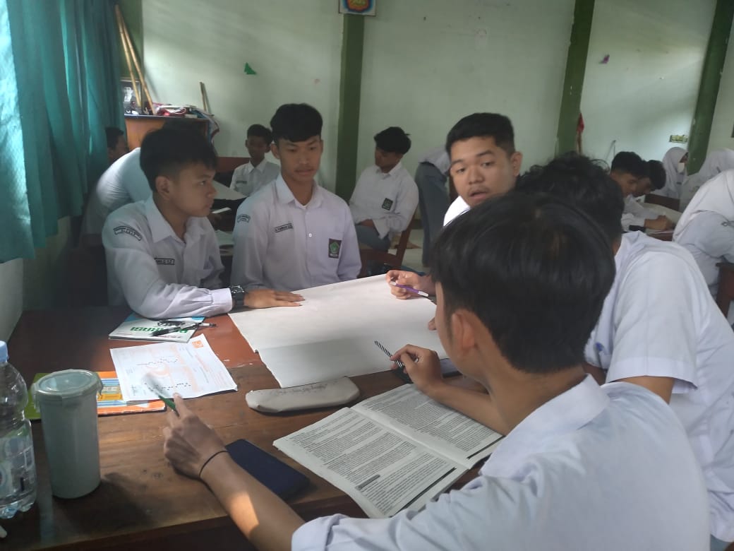 Belajar Menyenangkan, Guru Kimia MAN 2 Sleman Jelaskan Nanoteknologi ...